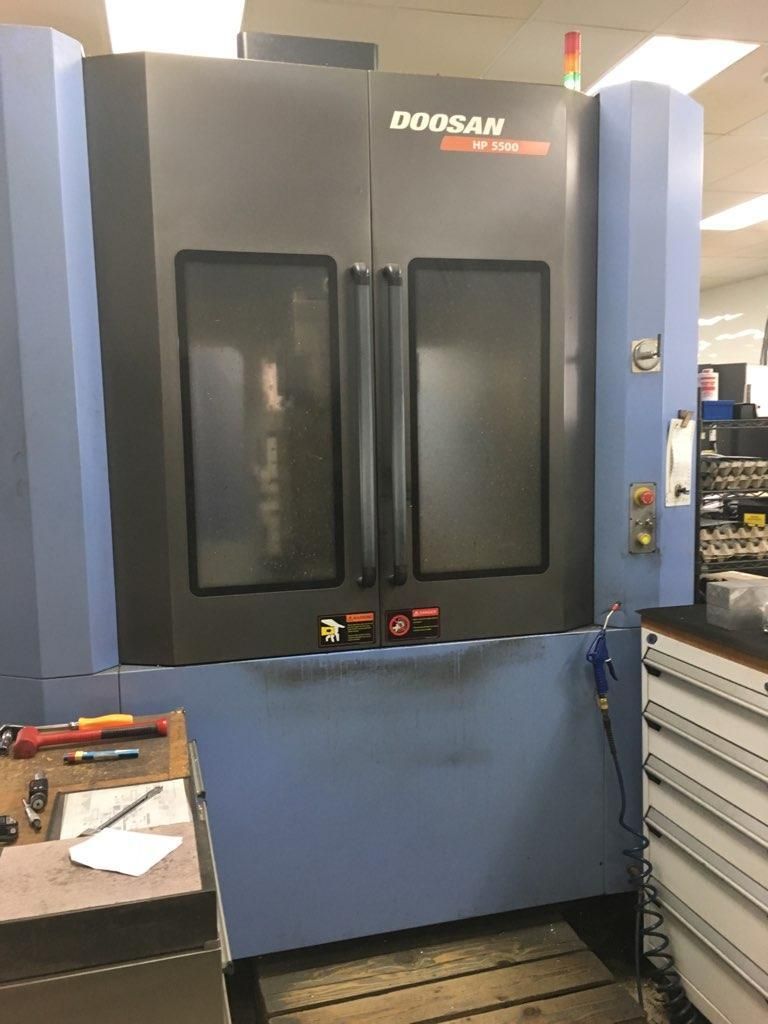 Used DOOSAN HP5500 Horizontal Machining Center 468