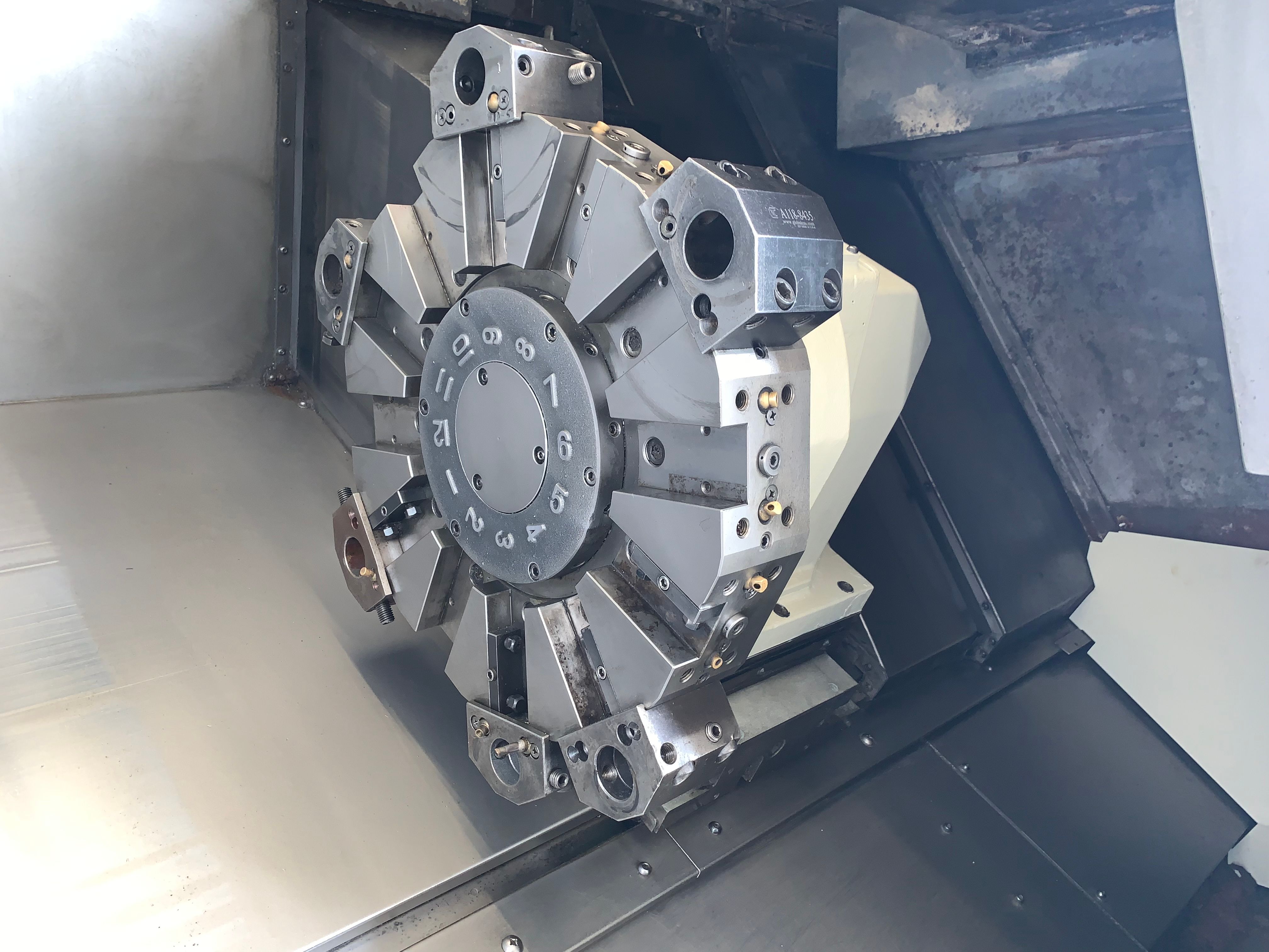 Used OKUMA LB400 CNC Lathe | CNCMachines.com