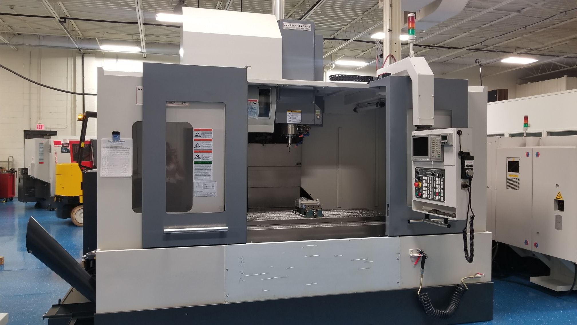 AKIRA SEIKI V5.5A 2019 - Vertical Machining Center | CNC Machines