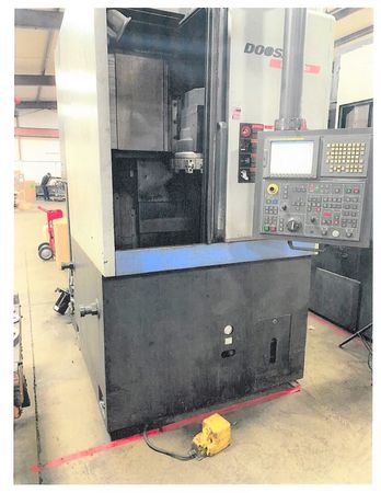 Used DOOSAN PUMA V400 CNC Lathe 3956