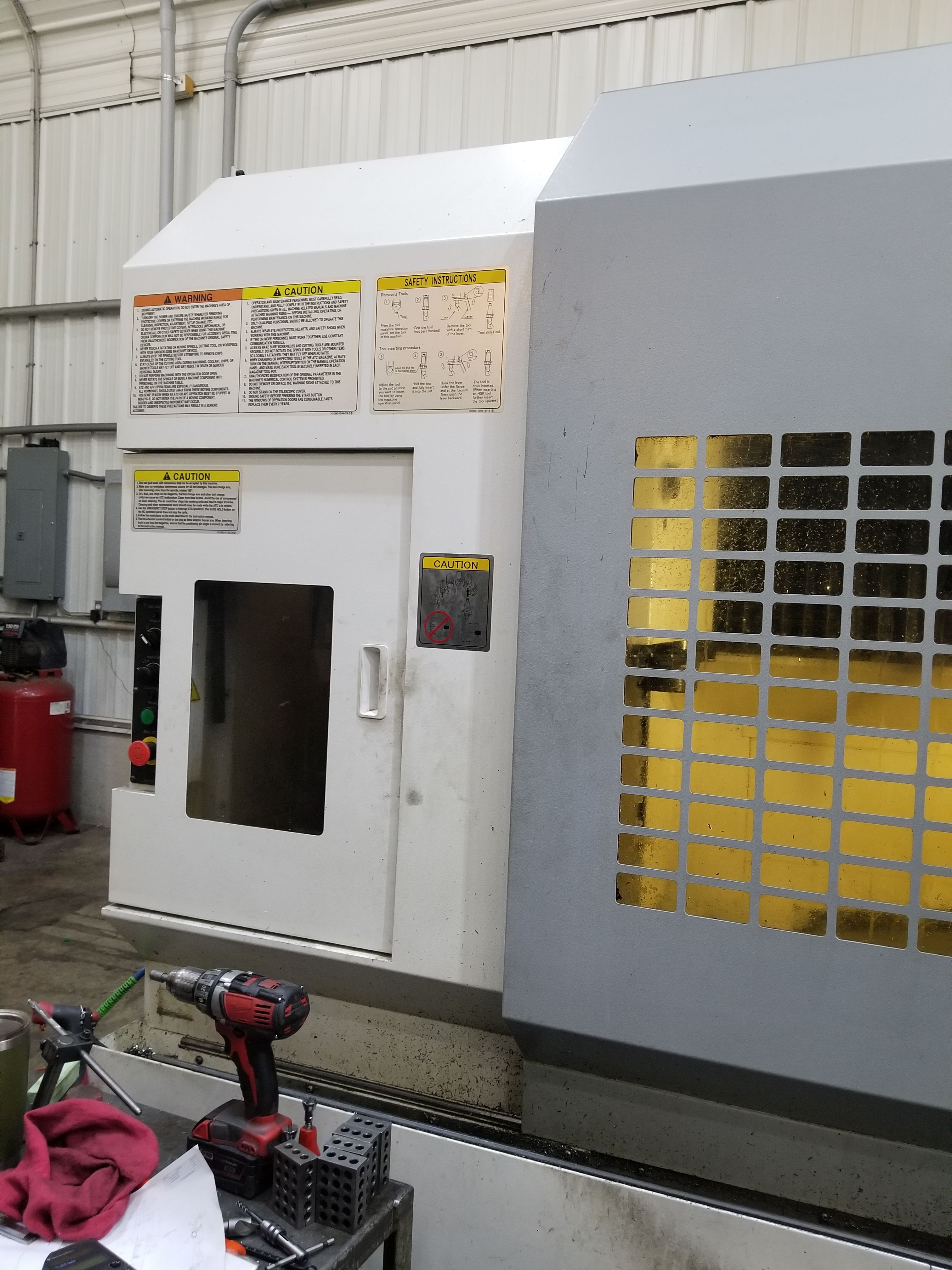 Used OKUMA GENOS M560V Vertical Machining Center 3830
