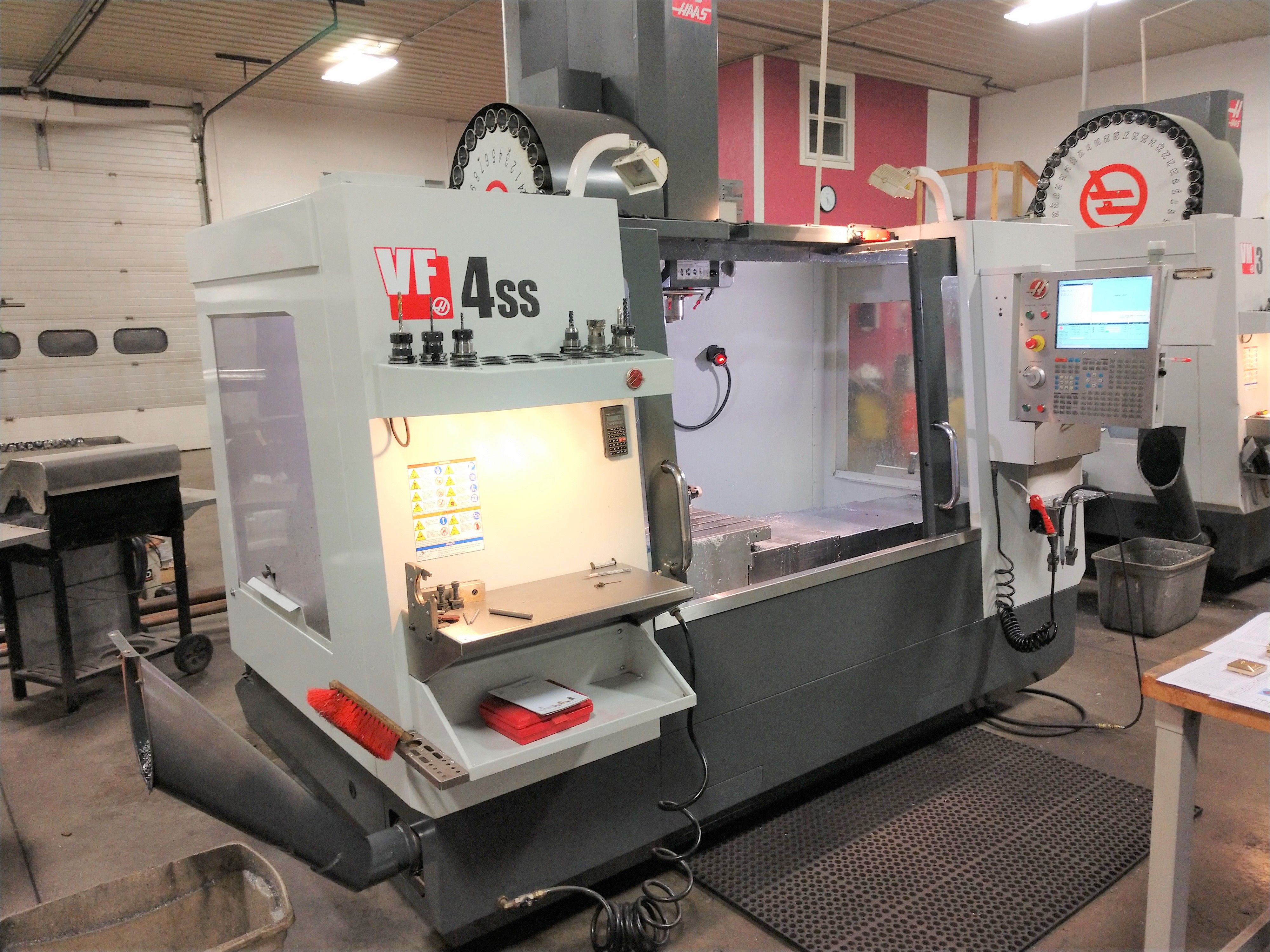 Used HAAS VF4SS Vertical Machining Center 3796
