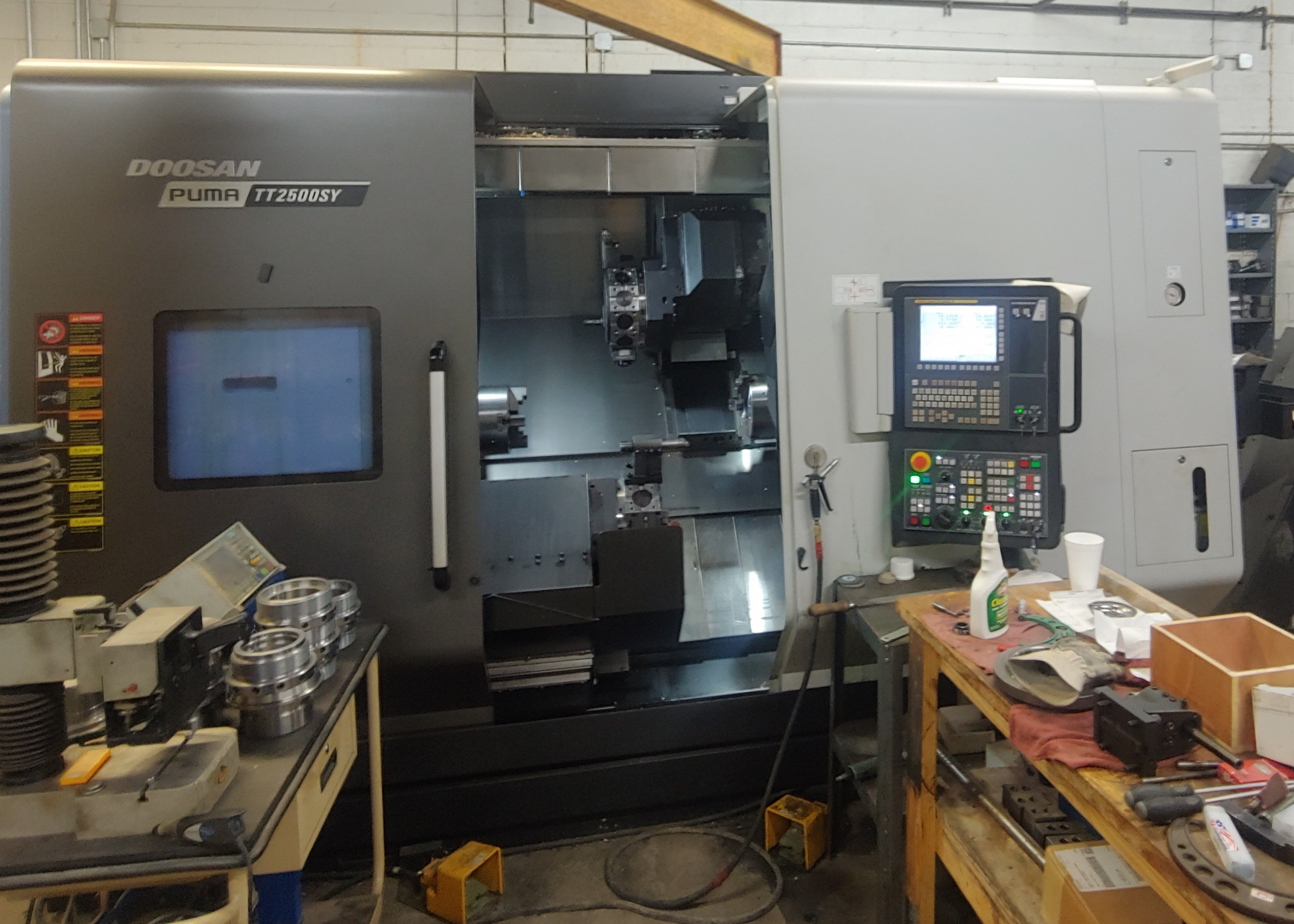 Used DOOSAN PUMA TT2500SY CNC Lathe 3682