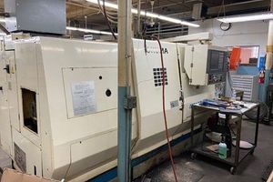 Used OKUMA LB400 CNC Lathe 154