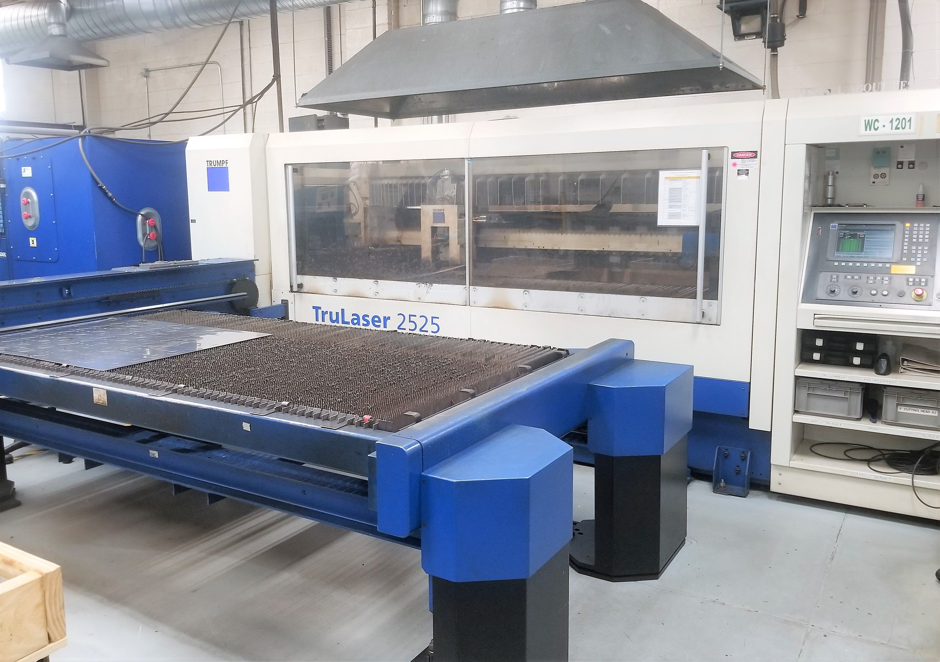 Used TRUMPF TRULASER 2525 Laser 4001