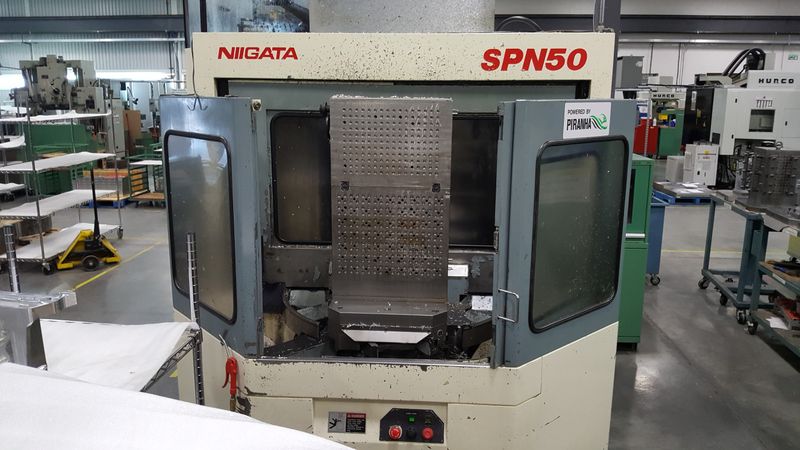 Used NIIGATA SPN50 Horizontal Machining Center 5028
