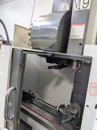 Used HAAS SUPER MINI MILL 2 Vertical Machining Center 5917