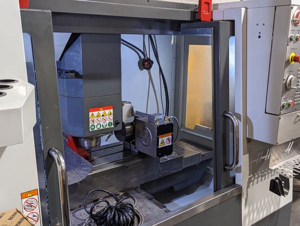 Used HAAS VF2SS Vertical Machining Center 7687