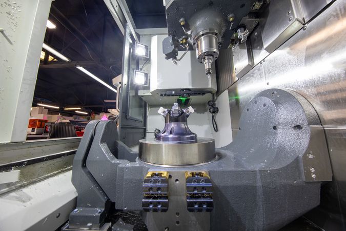 Used HAAS UMC500SS Vertical Machining Center 6365