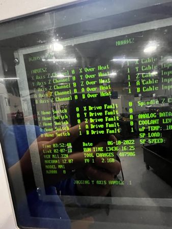 Used HAAS MINI MILL Vertical Machining Center 7561