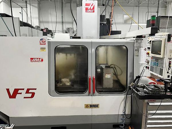 Used HAAS VF5 Vertical Machining Center #9525