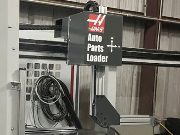 Used HAAS MILL AUTO PARTS LOADER Handling #7049