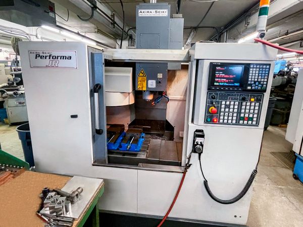 Used AKIRA SEIKI PERFORMAJR Vertical Machining Center #5742