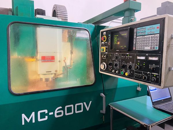 Used MATSUURA MC600 VDC Vertical Machining Center #10459