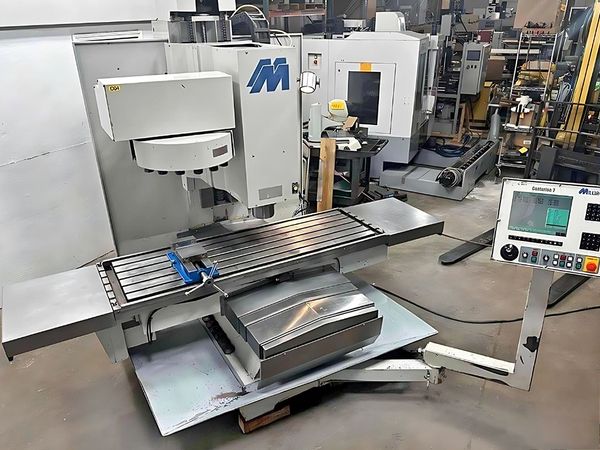 Used MILLTRONICS RH30 Vertical Machining Center #10979
