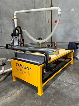 Used CAMASTER STINGER III Router #10272