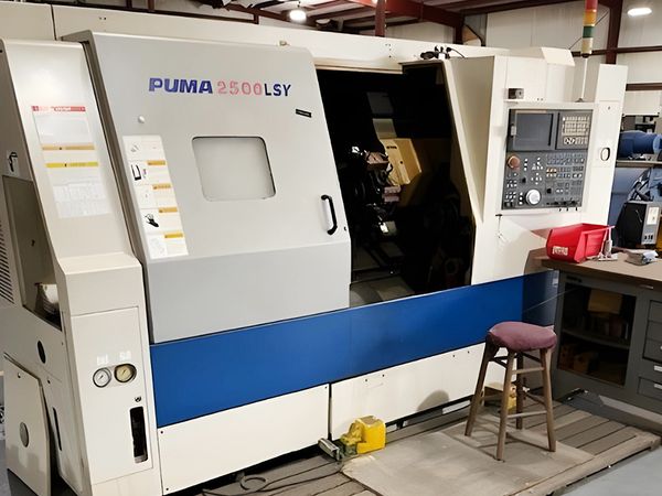 Used DAEWOO PUMA 2500LSY CNC Lathe #10223