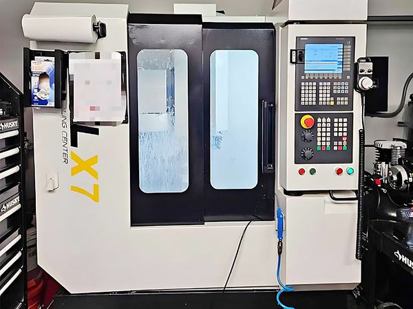 Used SYIL X7 Vertical Machining Center #10279
