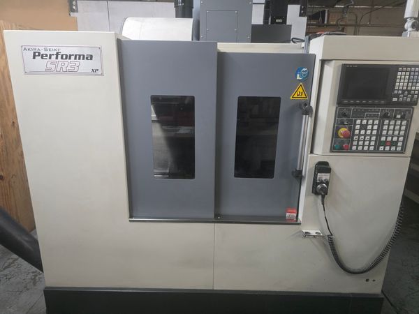 Used AKIRA SEIKI SR3XP Vertical Machining Center #10784